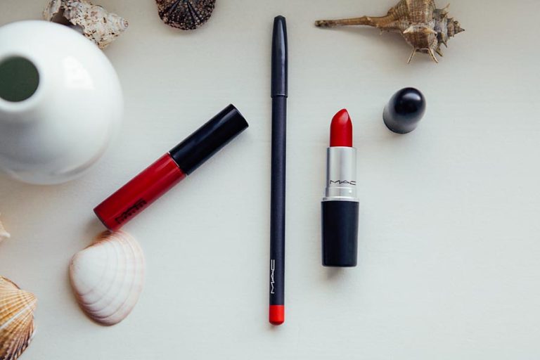 How to Get the Perfect Red Lip - Tea Cups & Tulips