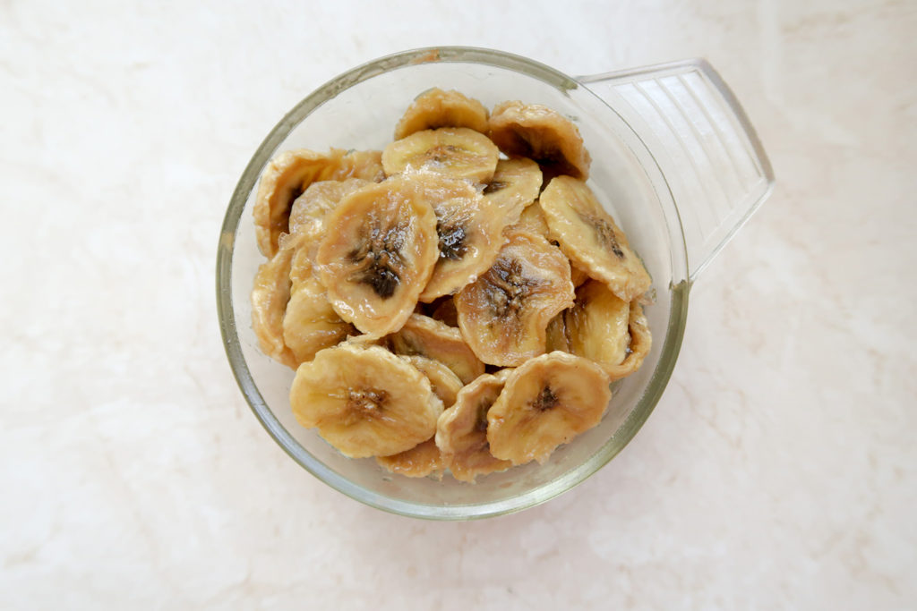 2 Ingredient Baked Banana Chips - Tea Cups & Tulips